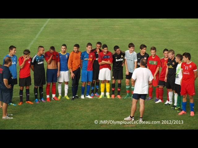 LE GROUPE U17-U16 A L'ENTRAÎNEMENT -Olympique Le Coteau